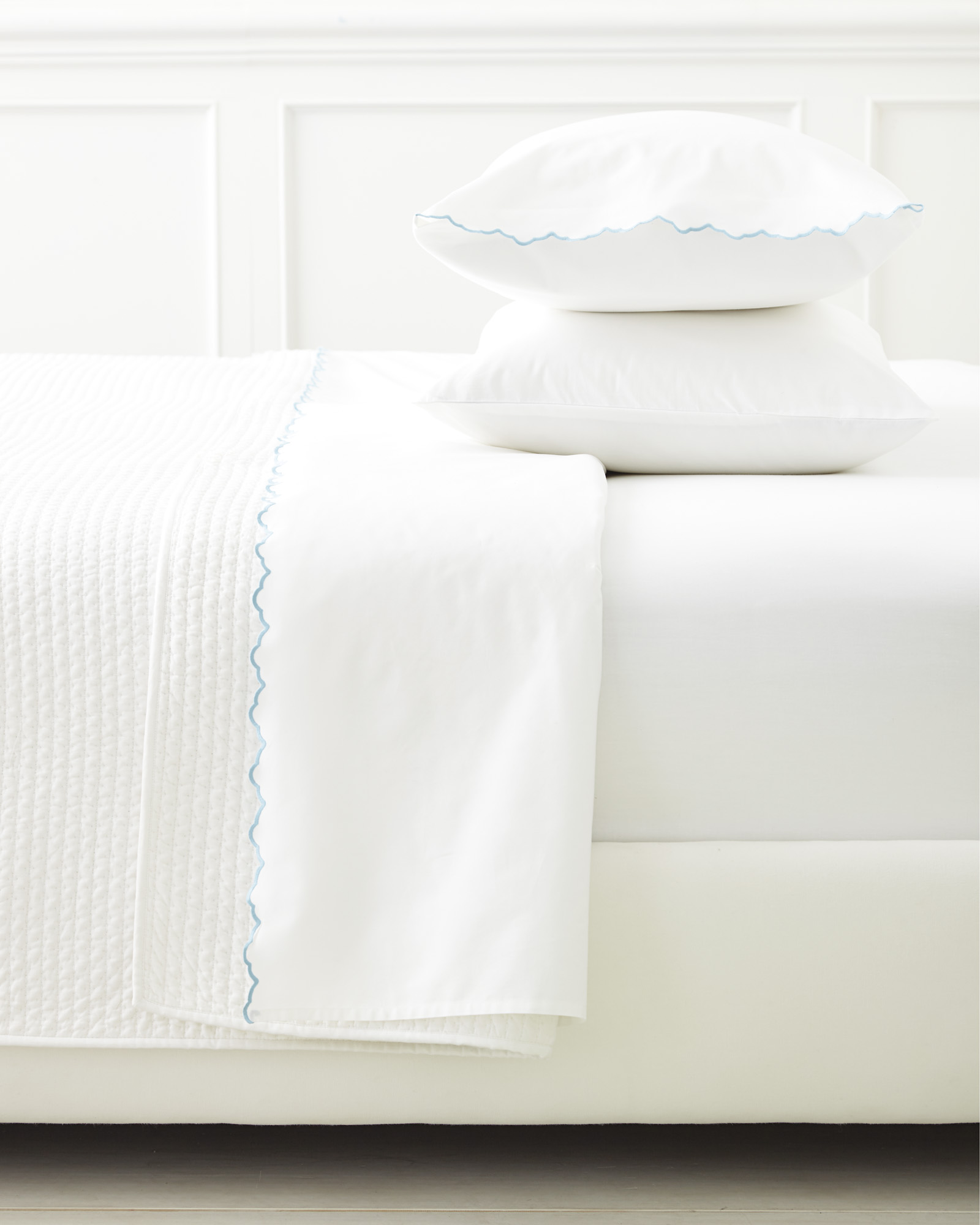 scalloped-embroidered-sheet-set