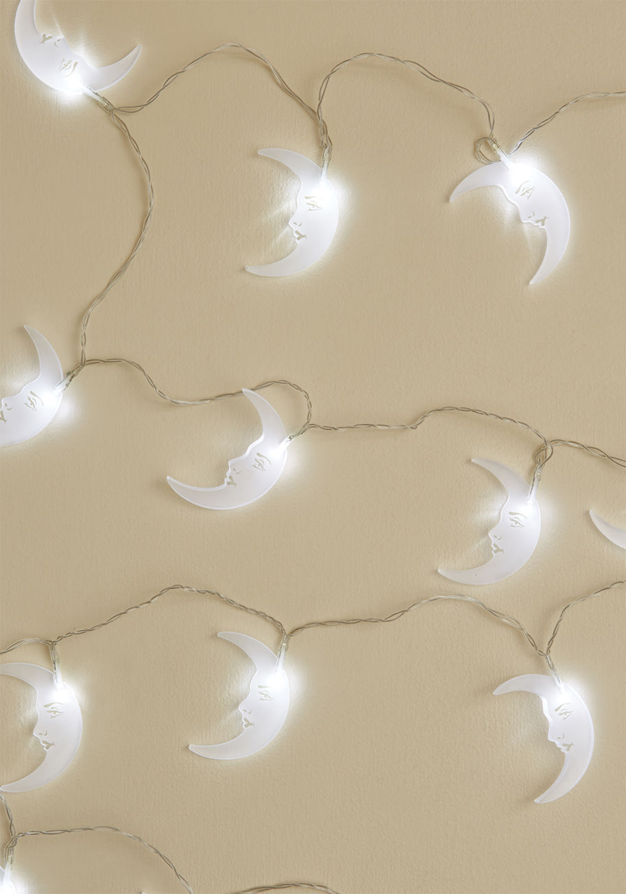 lunar-moon-string-lights