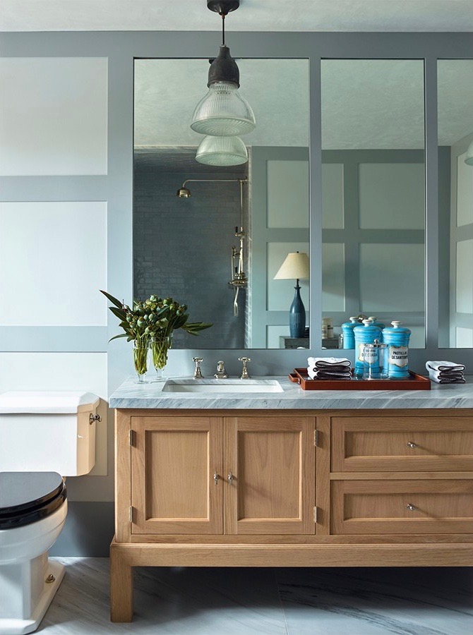 steven-gambrel-sag-harbor-home-42howard-street-bathroom-grey-blue-walls ...