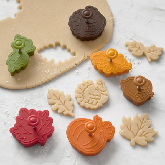 fall-autumn-pie-crust-cutter-pumpkin-leaves