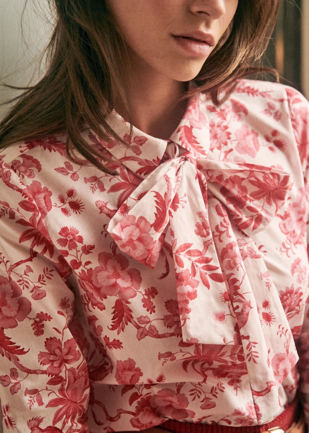 The Daily Hunt: Floral Bow Neck Blouse and More!